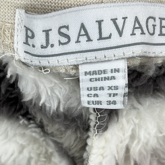 PJ Salvage | Intimates & Sleepwear | Nwt Pj Salvage Pajama Shorts Cream ...